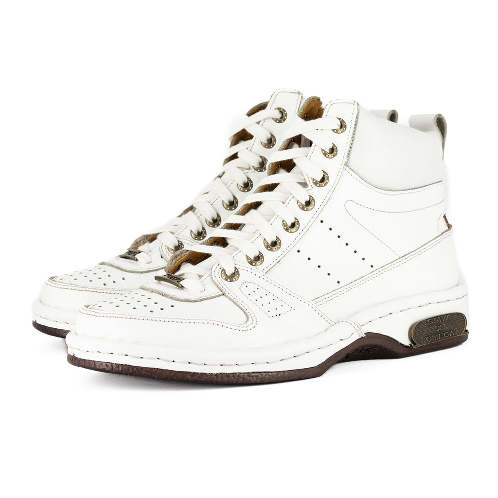 Sjava x Omega Collab : Leather Boot in White Cayak