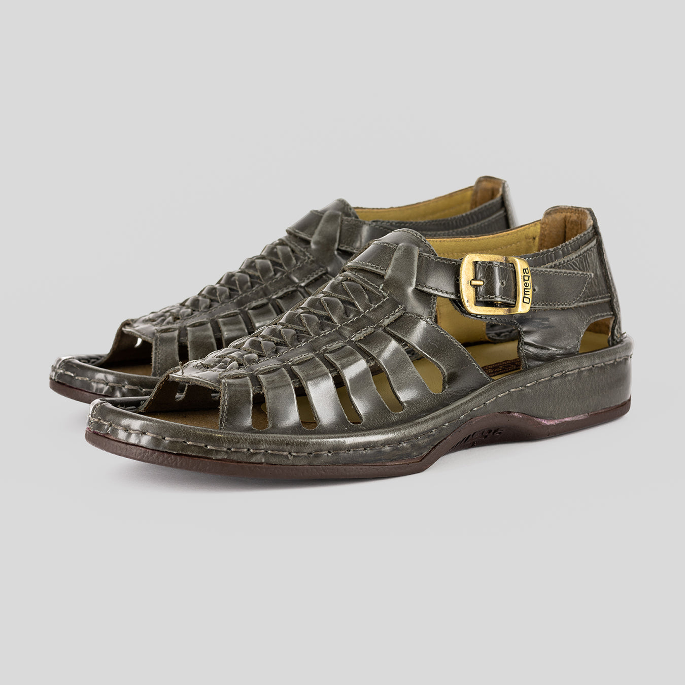 Kgosi : Leather Sandal in Grey Fiesta Leather – Omega